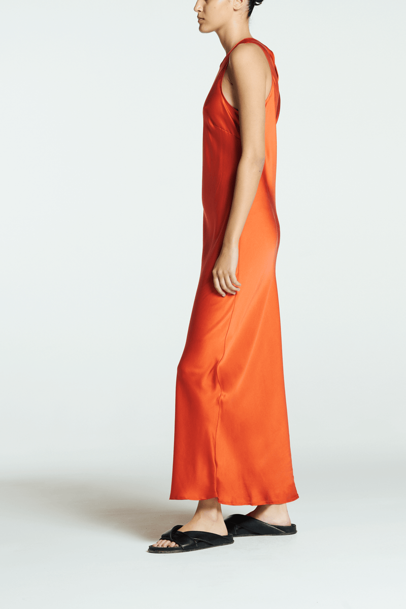 Luxury Silk & Linen Dresses for Women | Asceno - Shop Now